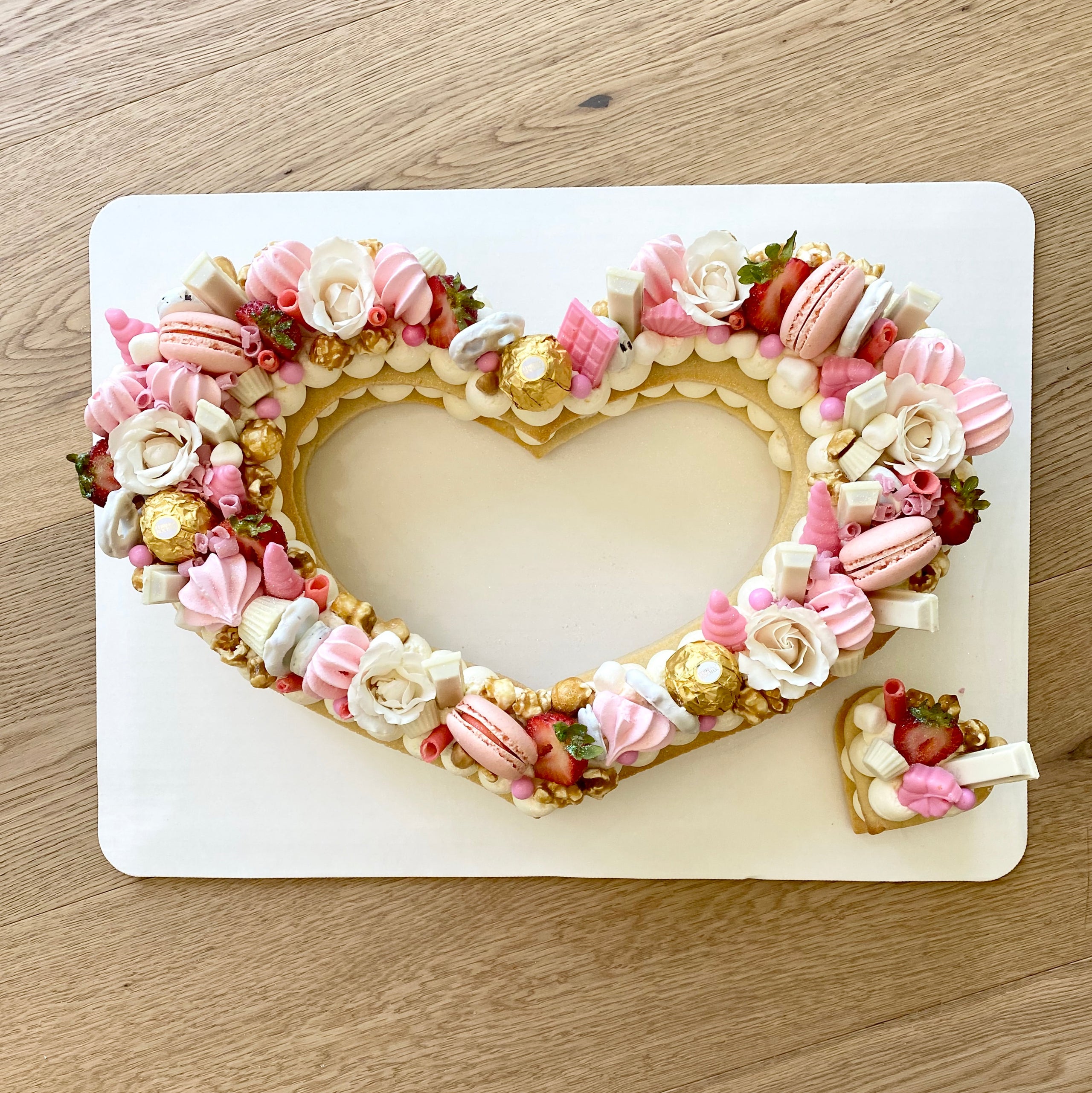 Custom Shaped Cake Hawaii | Tropicakes Hawaii